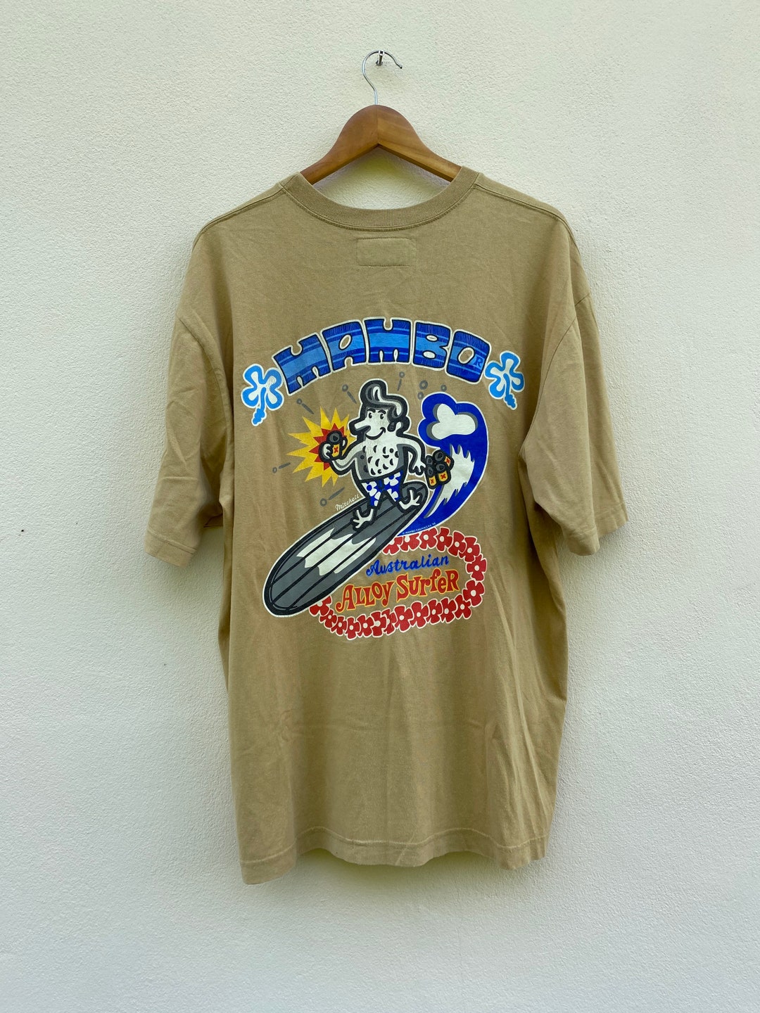 Vintage Mambo Australia Alloy Surfer Pop Art Mustard Tshirt XL 1990's ...