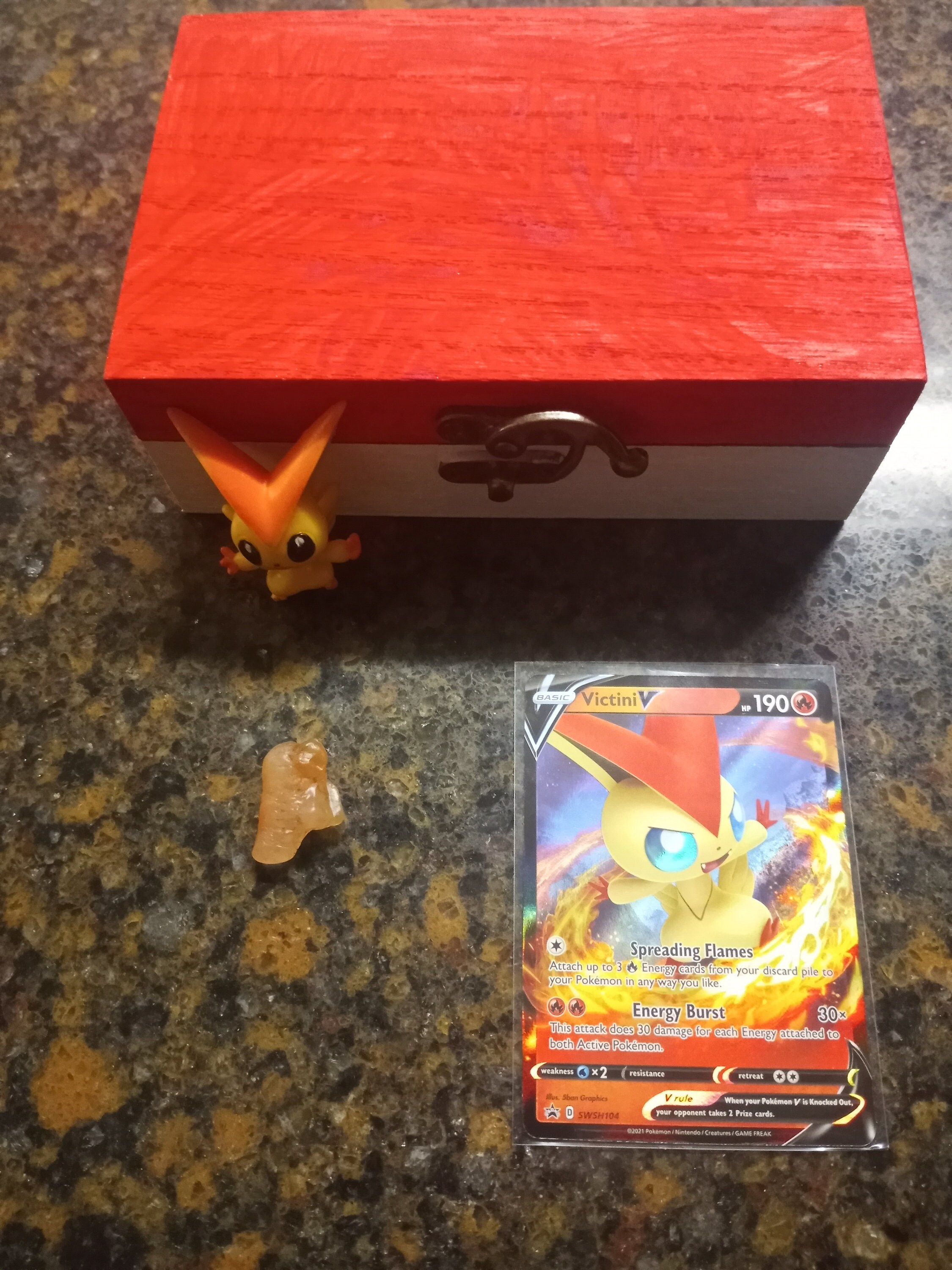 Pokémon-inspired Pokéball-function Pokébox Pokémon Starters Cards ...