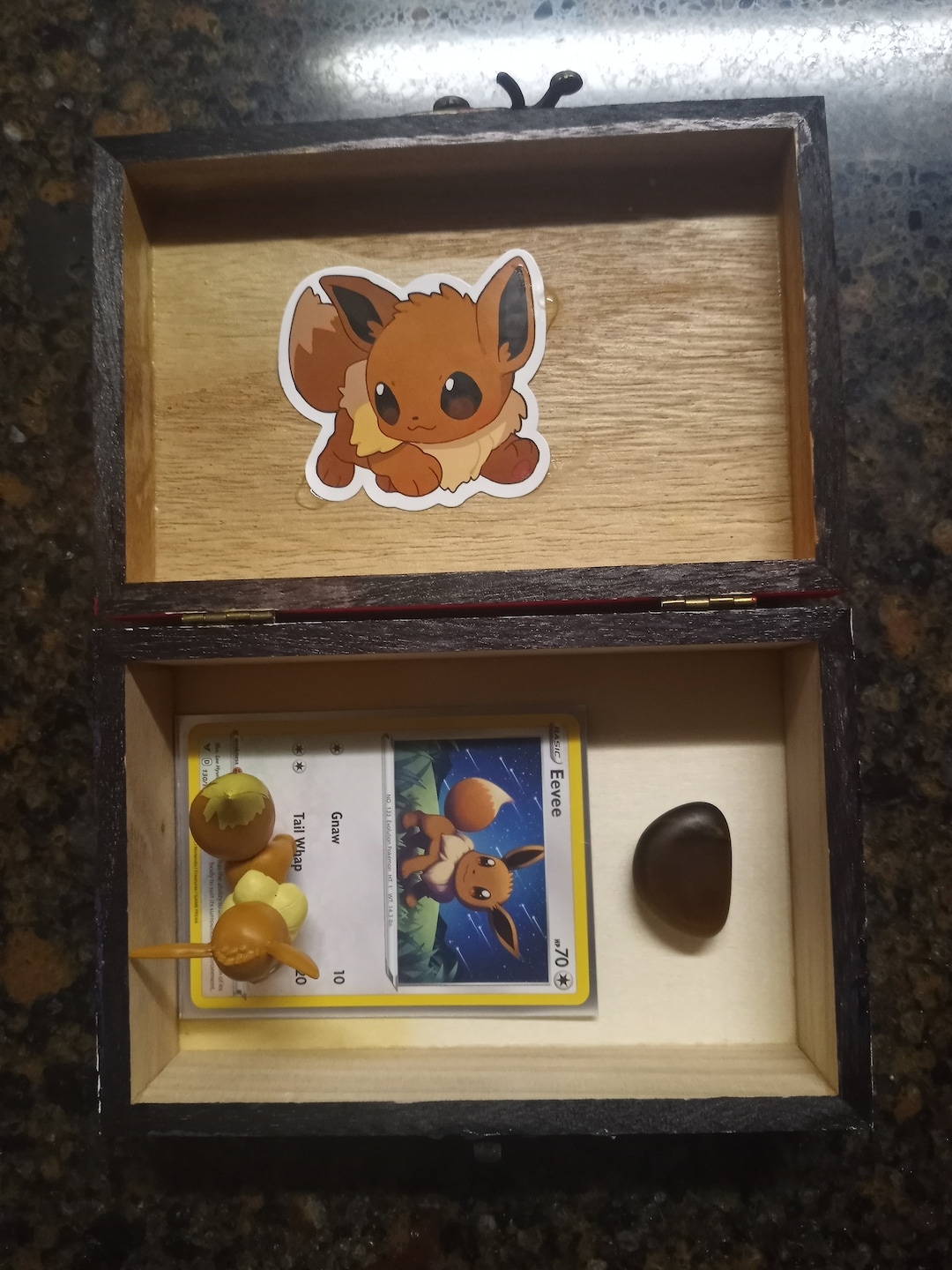 Pokémon-inspired Pokéball-function Pokébox Pokémon Starters Cards ...