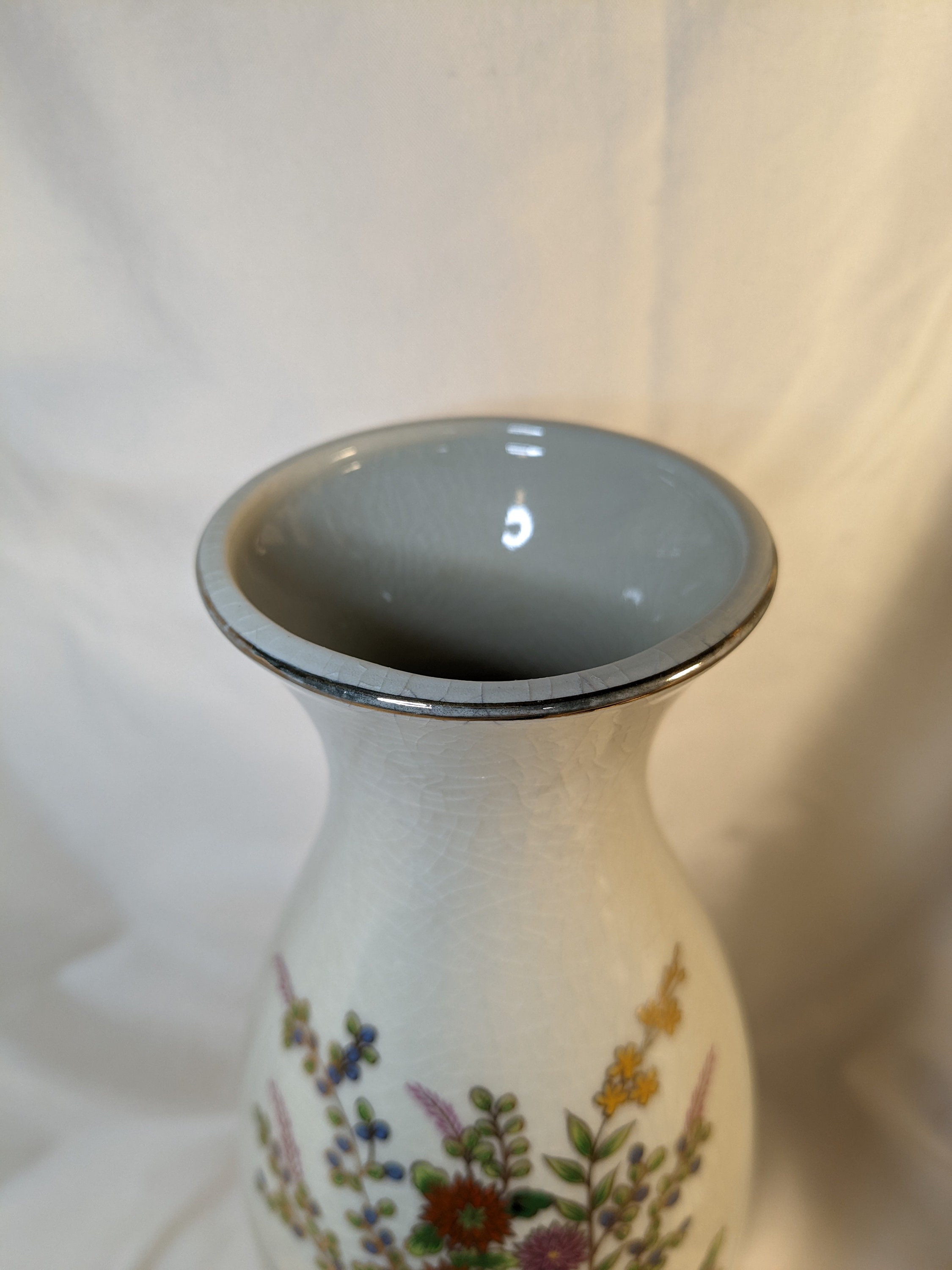 Vase Made in Japan, Flower Pattern, Vintage, 11 Tall, Porcelain - Etsy