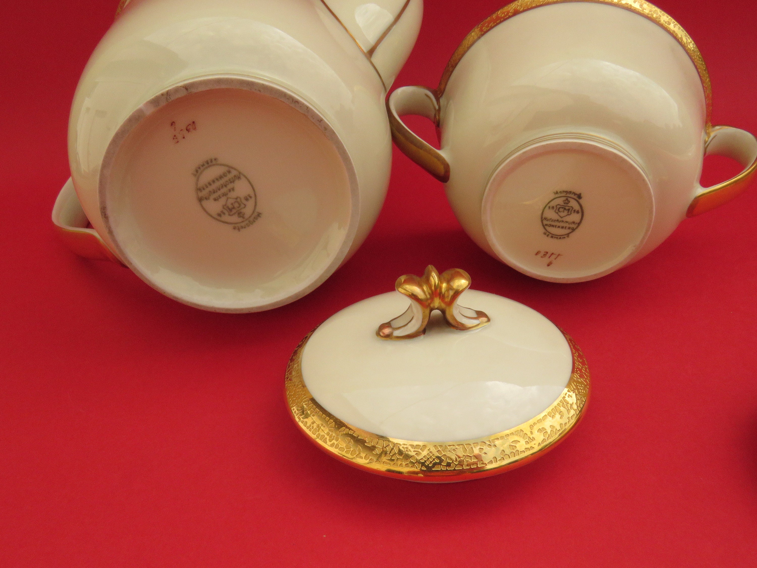 Hutschenreuther Hohenberg Porcelain Teapot and Sugar Bowl With Lid,gold ...