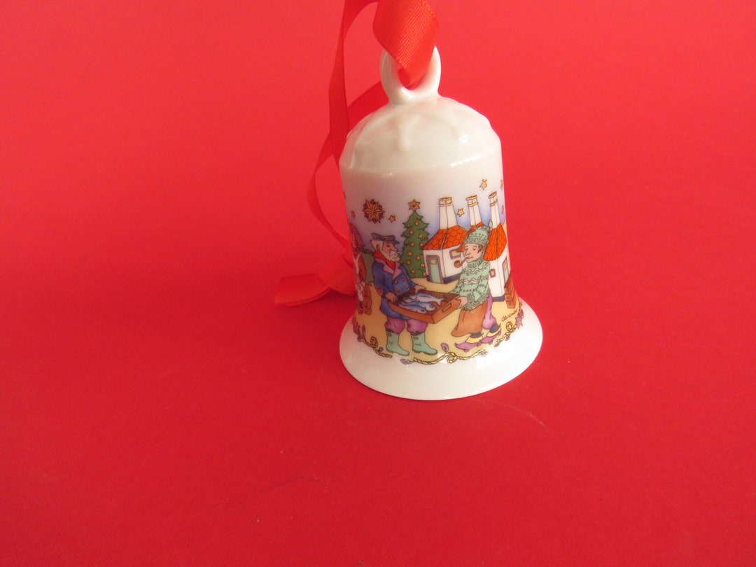 Christmas Bell Hutschenreuther Porcelain, 1994 Ole Winther Christmas ...