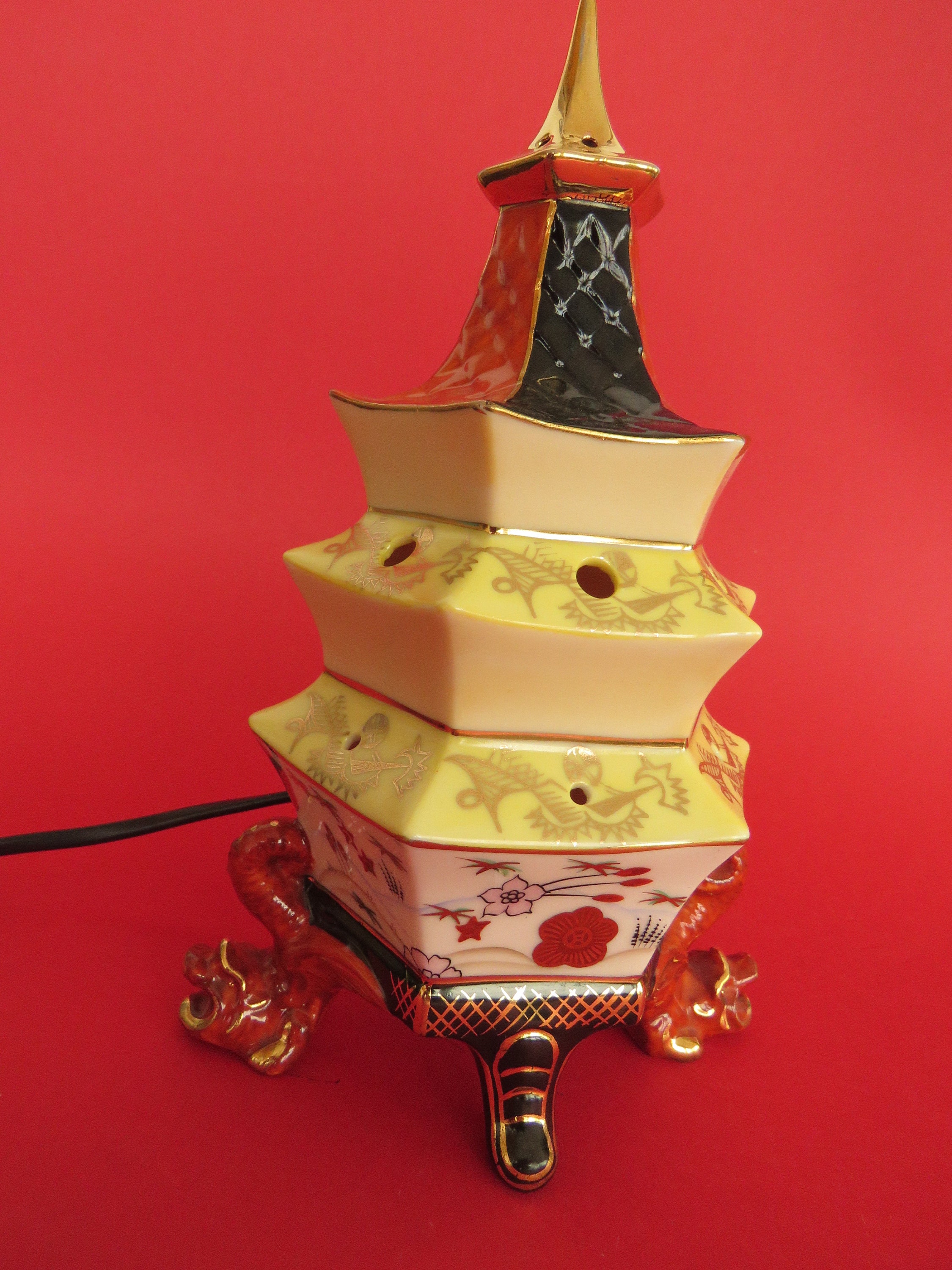 Vintage Mid Century Pagoda Night Lamp, Vintage Japanese Table Night ...