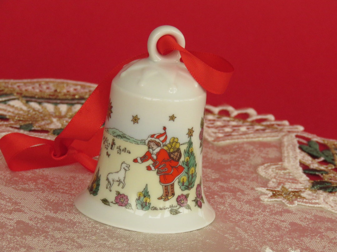 Hutschenreuther Porcelain Christmas Bell 1993, North,in the Heath ...