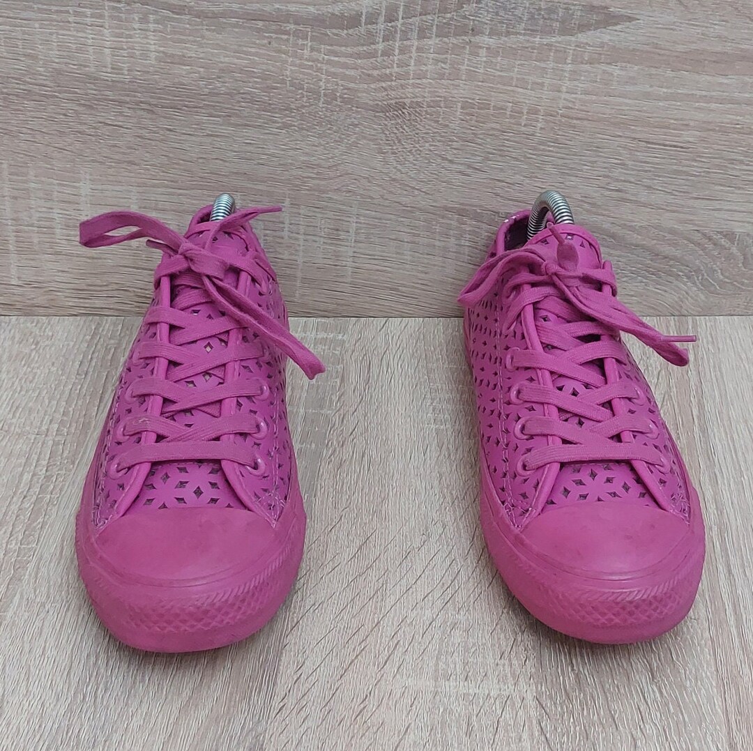 Luxury Converse All-star Leather Canvas Sneakers Size: US 7.5 Women/ 5. ...