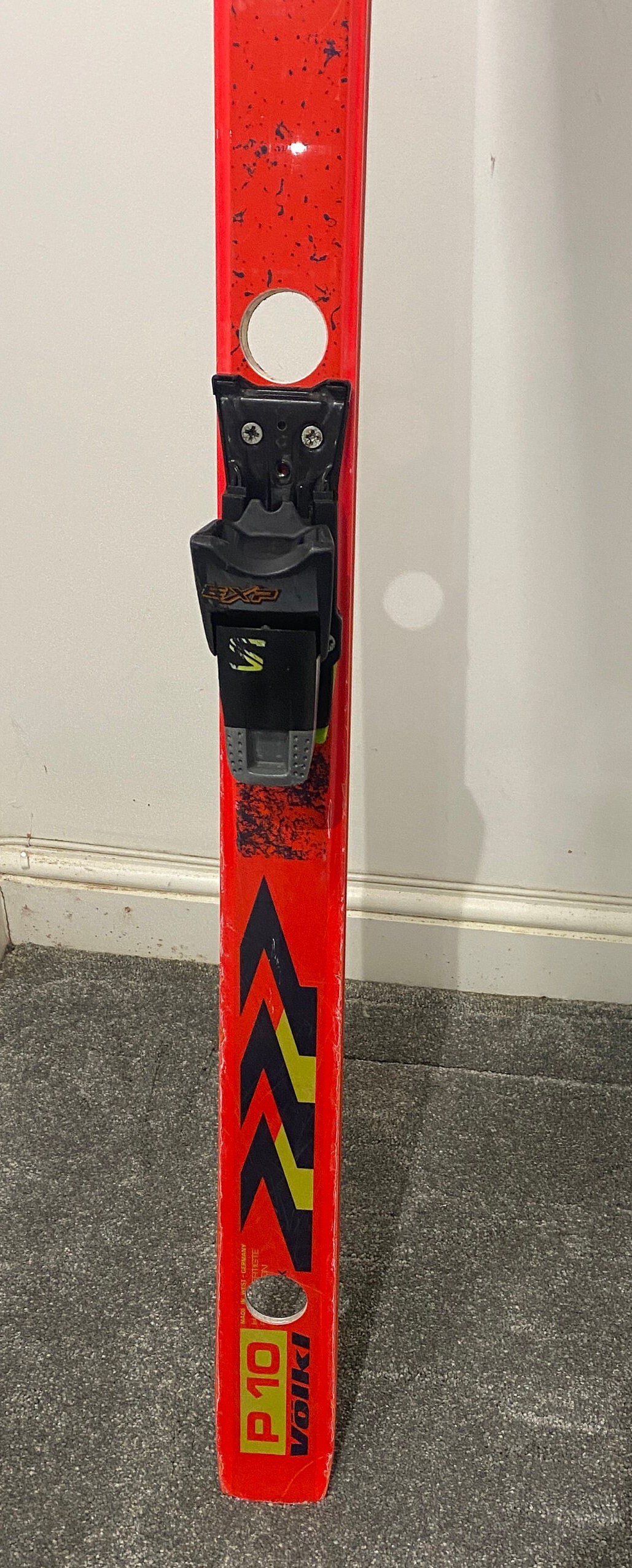 Skibar Shotskis Upcycled Vintage/retro Volkl Ski With Bottle Opener Red ...