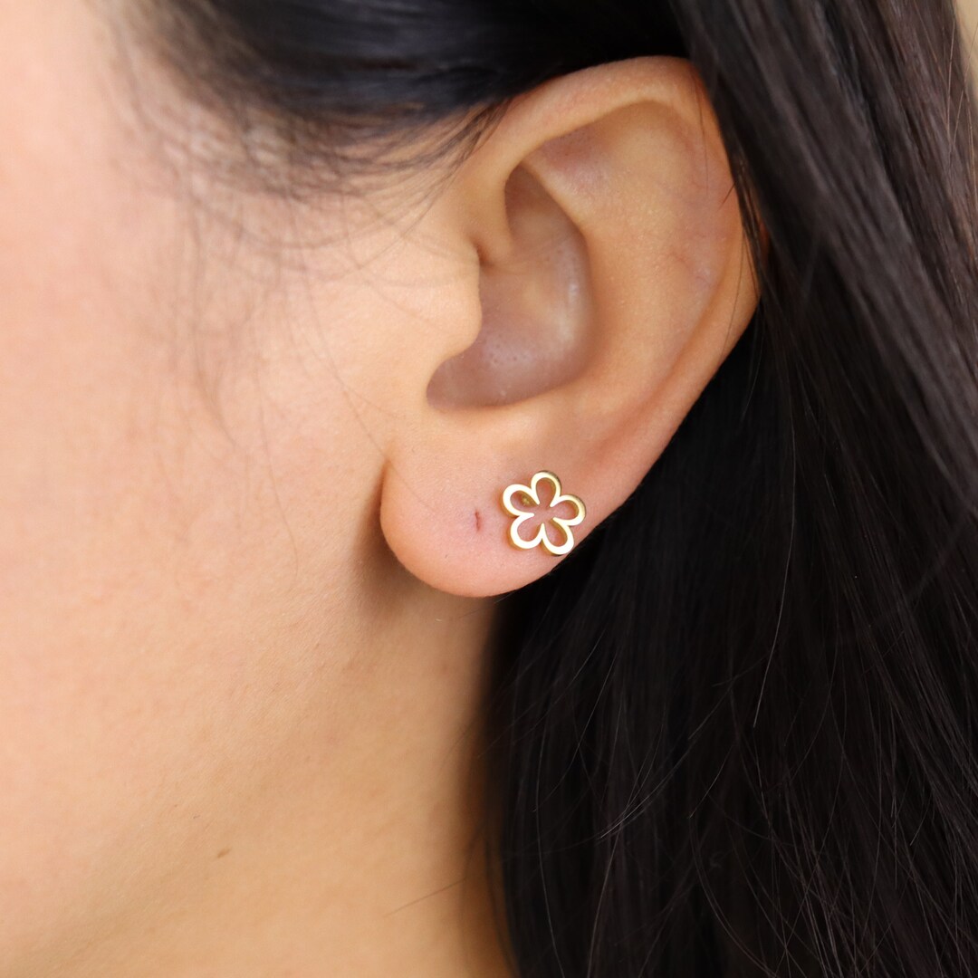 Titanium Flower Stud Earrings, Push Back, Gold Silver Non Tarnish ...