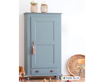 Pretty Antique Vintage Shabby Chic Hand Painted Wardrobe Hall Cupboard ...