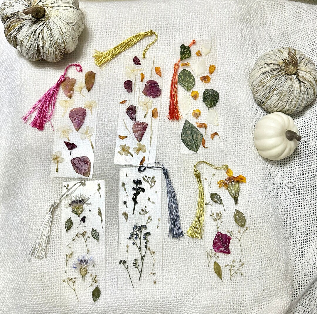 Real Home Grown Dried and Pressed Flower Bookmarks - Etsy