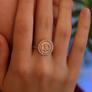 Family Initials Silver Signet Ring - Custom Engraved Personalized ...