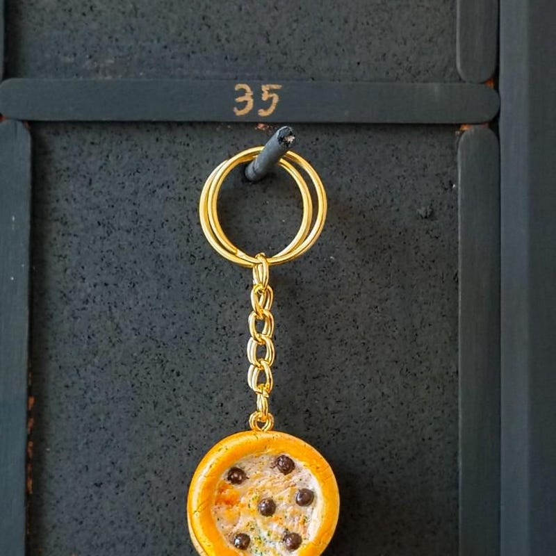 Pizza Keychain - Etsy