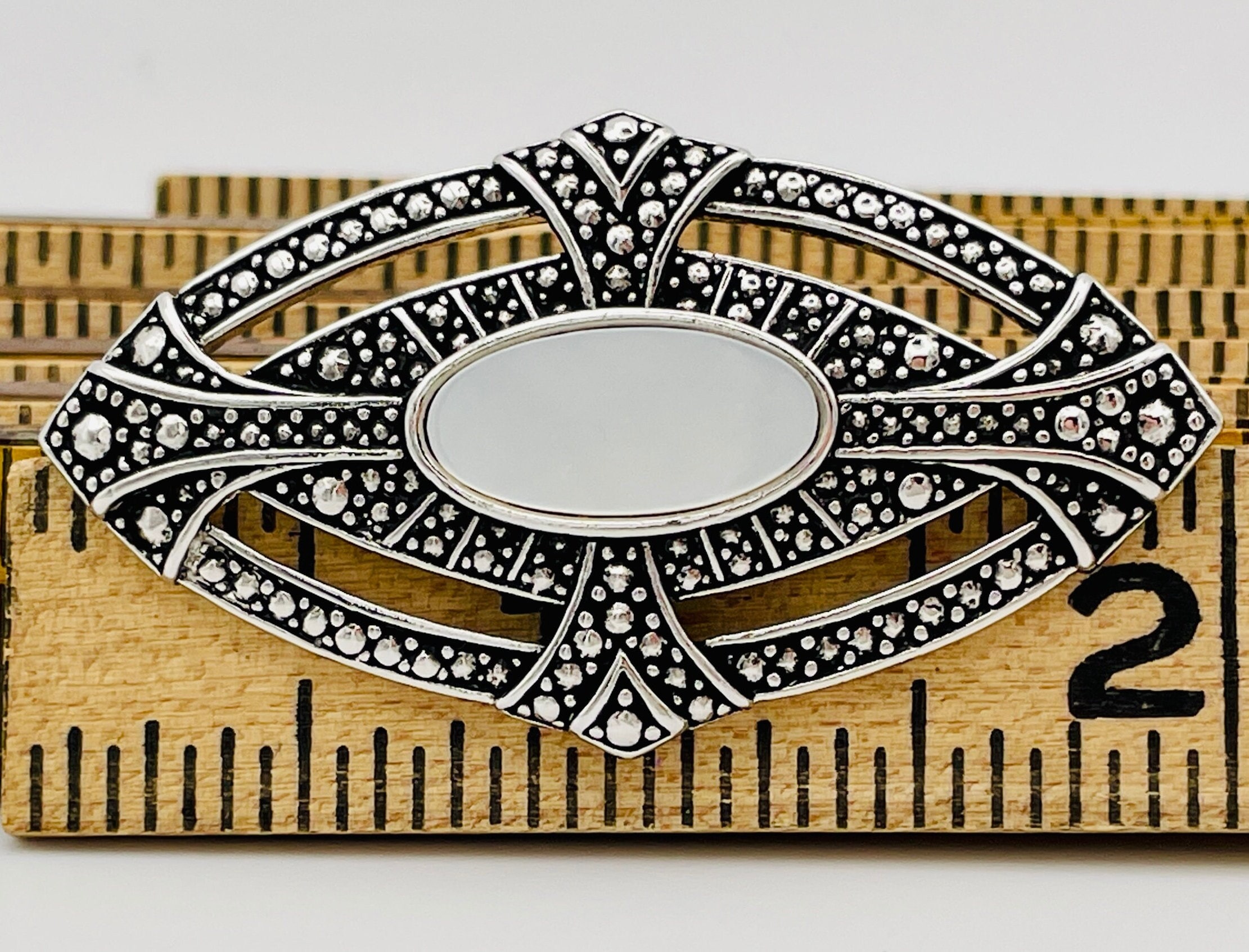 Vintage AVON Victorian Brooch Mother of Pearl Center Art Déco Brooch ...