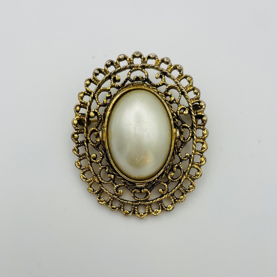 Large Vintage Pearl Brooch Victorian Style Perfect for Cosplay ...