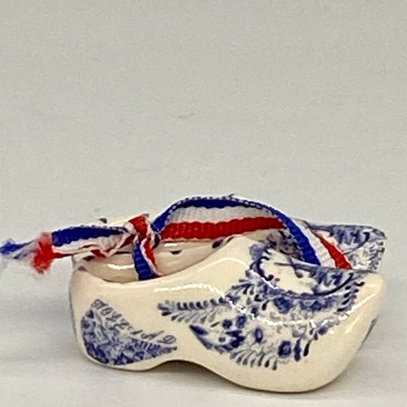 Delft Shoe - Etsy