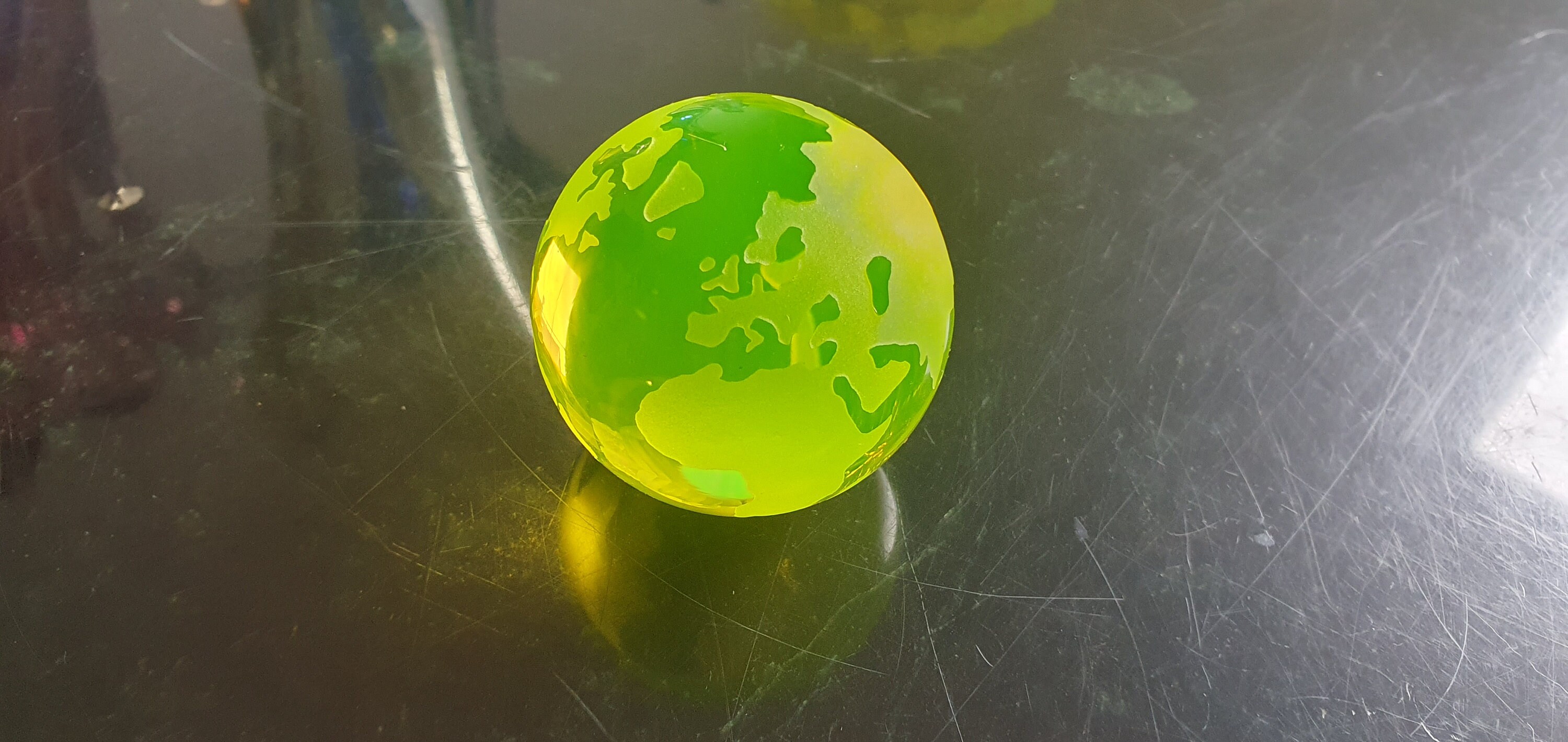 50 Mm Earth Globe Czech Uranium Glass Paperweight Vaseline Collectible ...