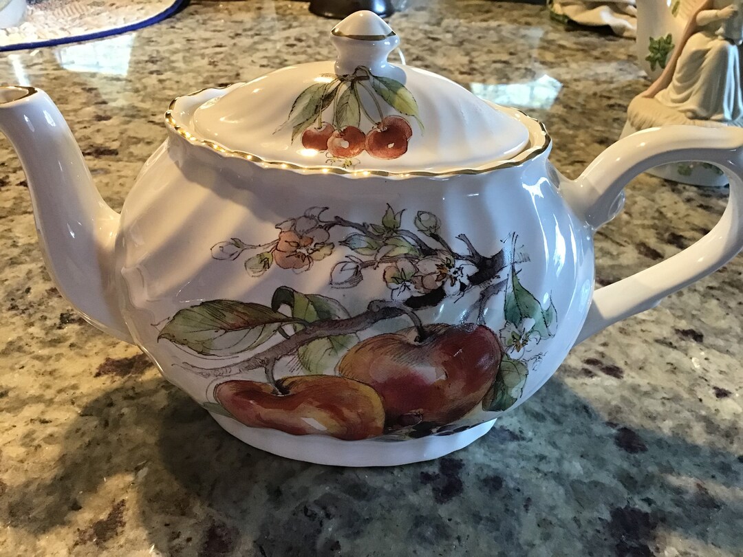 Arthur Wood Apple Teapot - Etsy