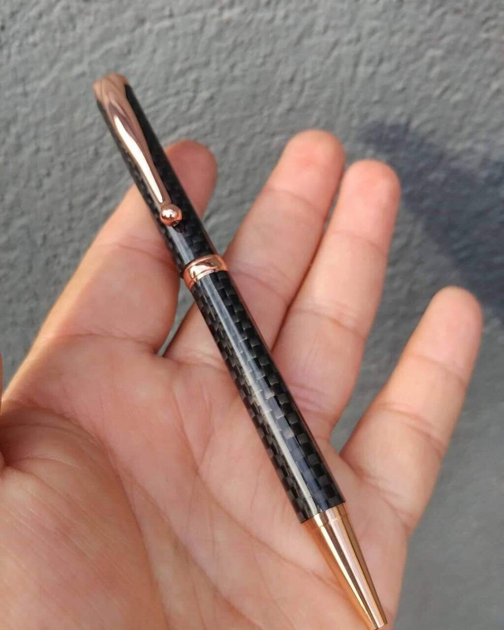 Carbon Fiber Twist Pen/edc/edc Gear/edc Pen/edc Gift/everyday - Etsy