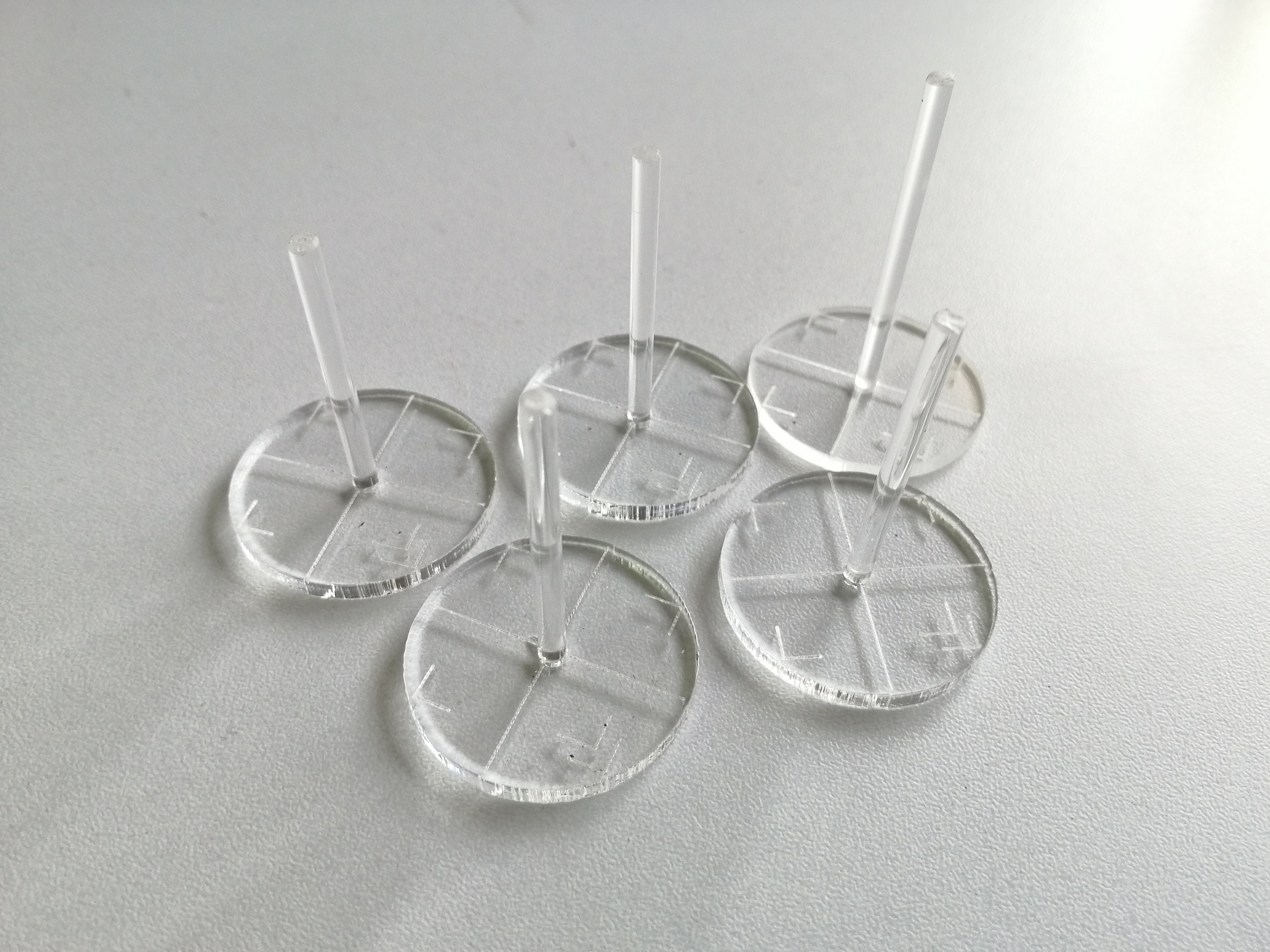 Warhammer 40k Battlefleet Gothic Acrilyc Stands. 32mm Bases for Wargames and Flying Miniatures ...