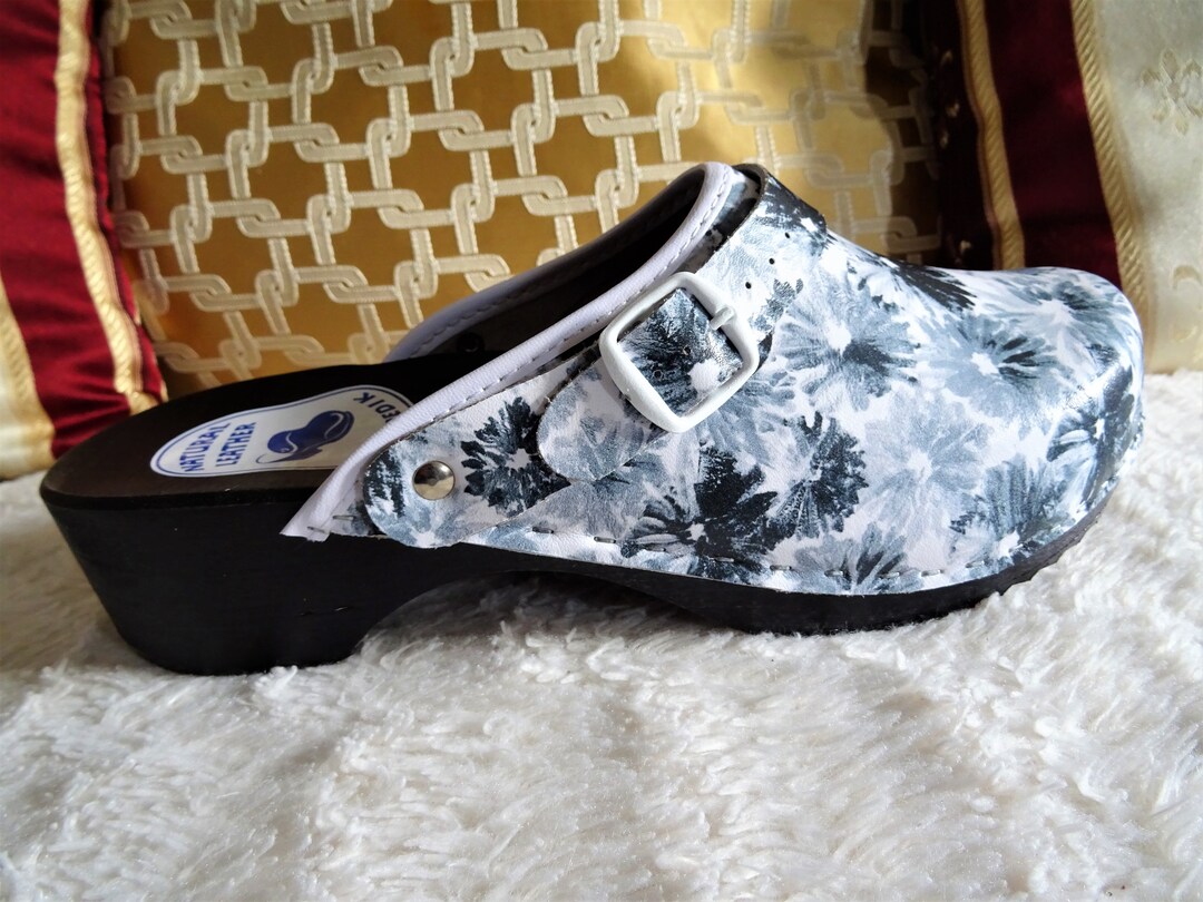Grapfhite Flowers Print on the Leather Swedish Danish Clogs Classic ...
