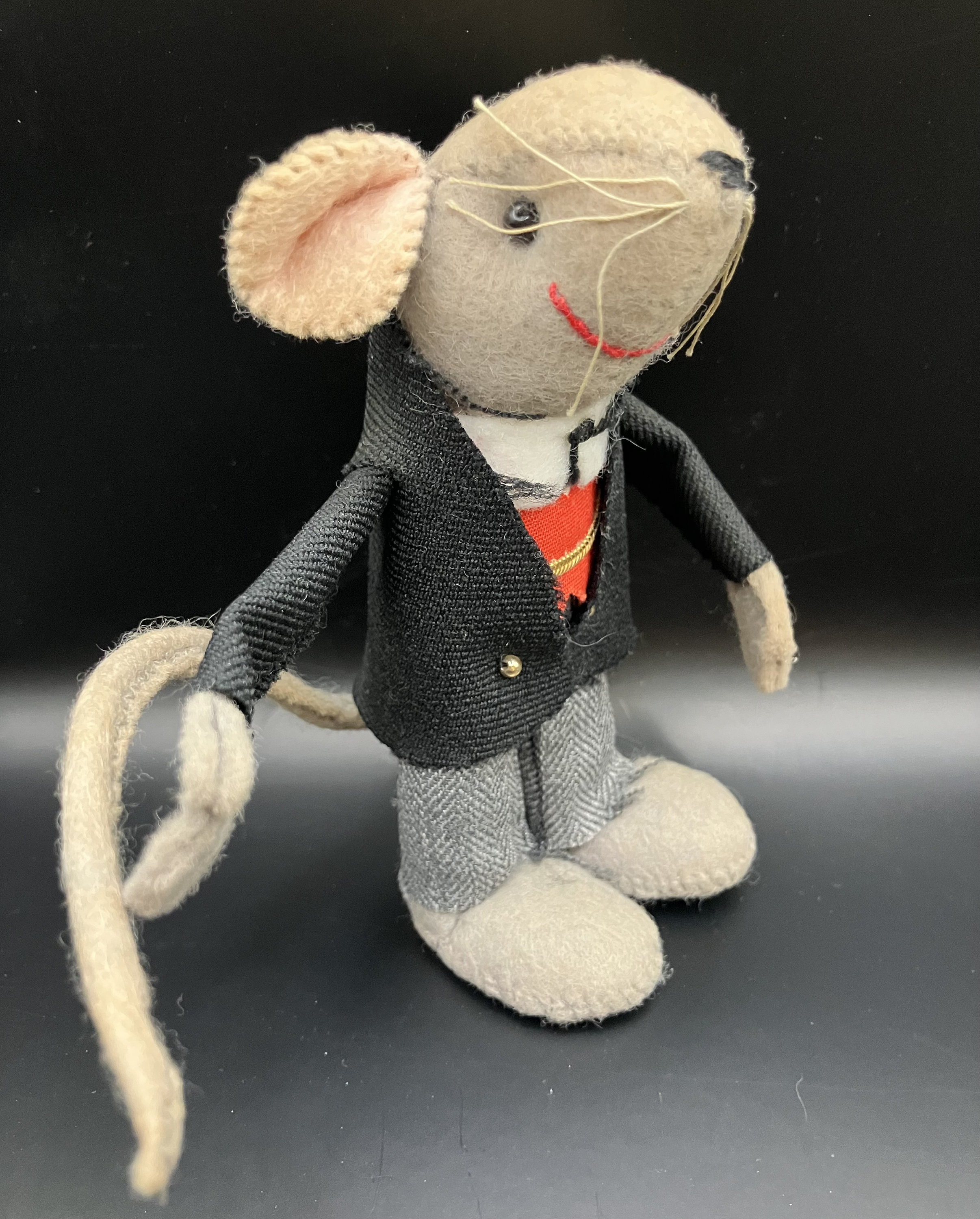 Vintage Folk Art Mouse in Suit - Etsy