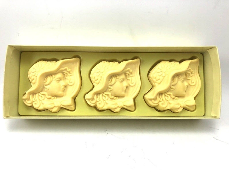 Vintage Avon Golden Beauties Hostess Fragranced Soaps Lady Retro Boxed ...