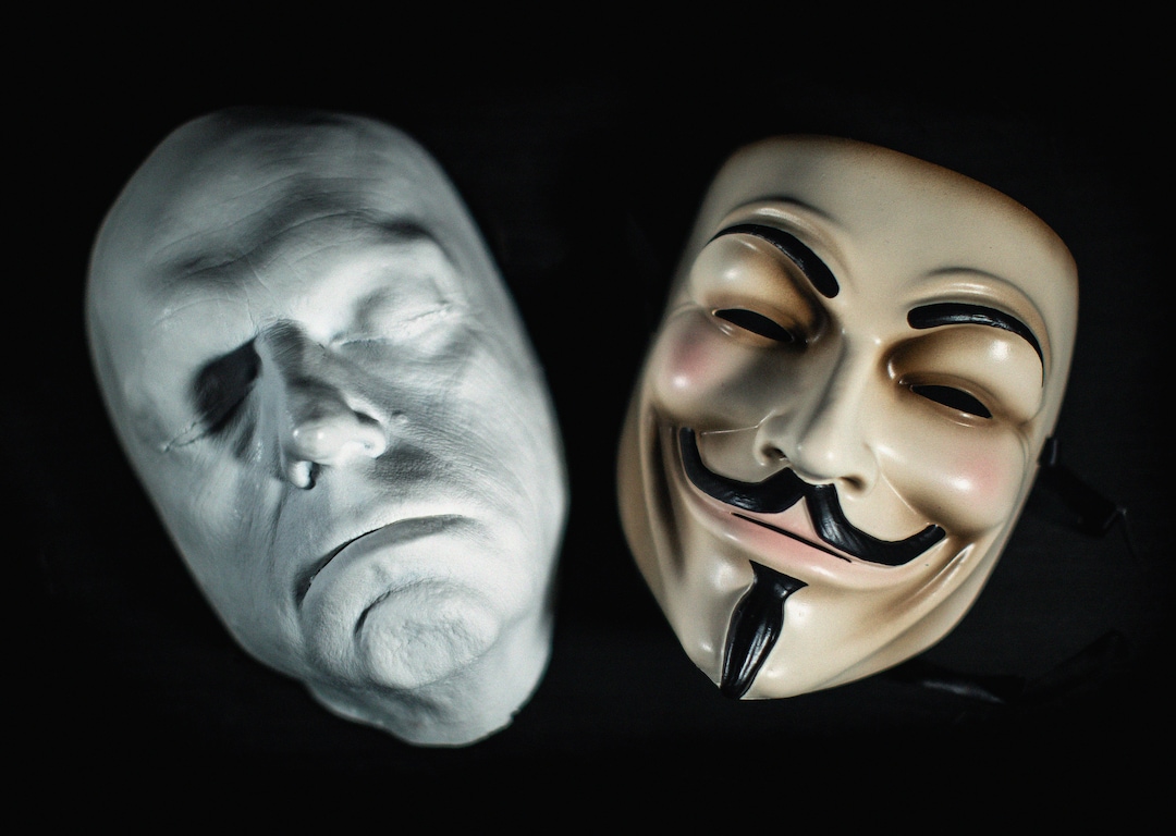 V for Vendetta Crowd Scene Mask Replica Created From Screen Used Mask ...