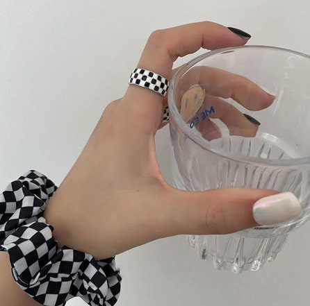 Women's Black and White Checker Pattern Geometric Enamel Adjustable ...