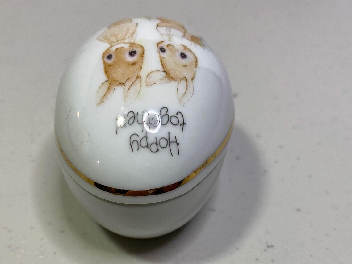 Vintage Jonathan & David Enesco Imports Ceramic Egg Made in Japan - Etsy