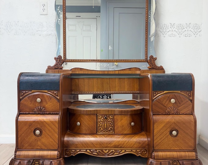 Vintage 1940s Art Deco Waterfall Vanity With Chair ****free Local ...