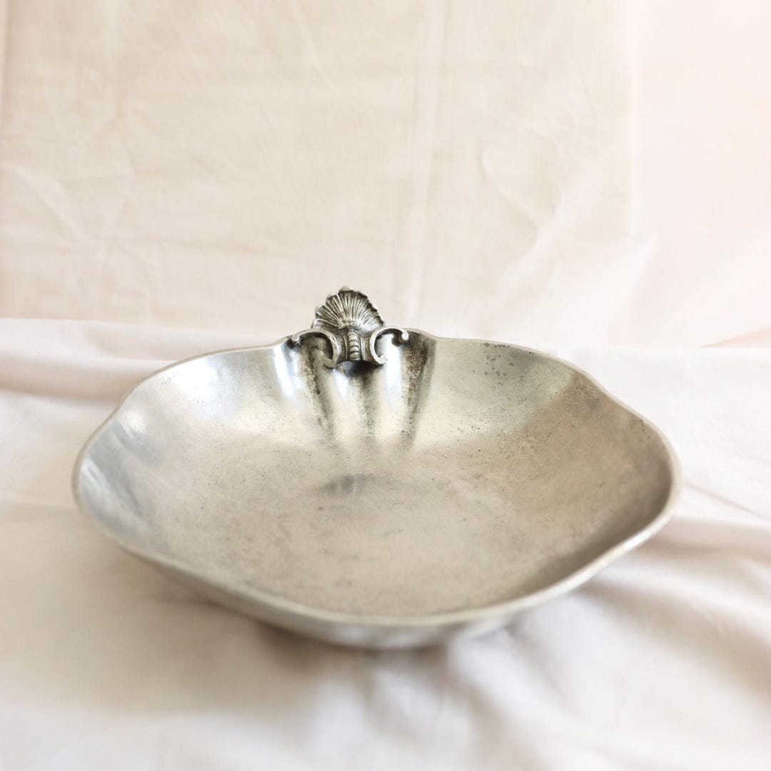 Large Metal Vintage Clam Shell Bowl Dish - Etsy