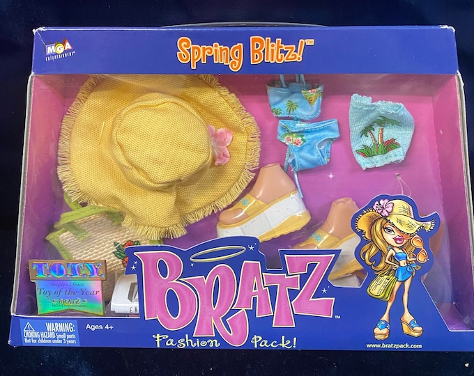 Bratz Girlz Cloe and Jade Doll Fashion Pack Beach Style One Card Bratz ...