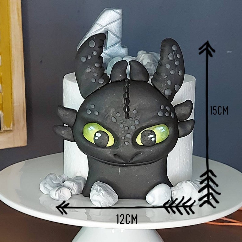 Toothless or White Fury 2D Fondant Cake Topper - Etsy