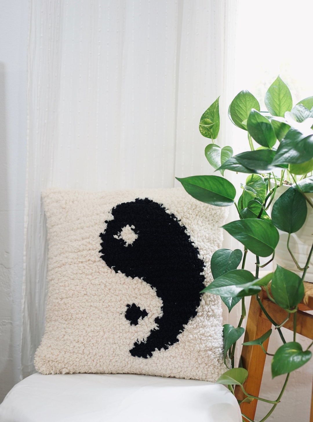 Yin Yang Crochet Pillow Cushion Pattern: Easy Boho Home Decor (PDF ...