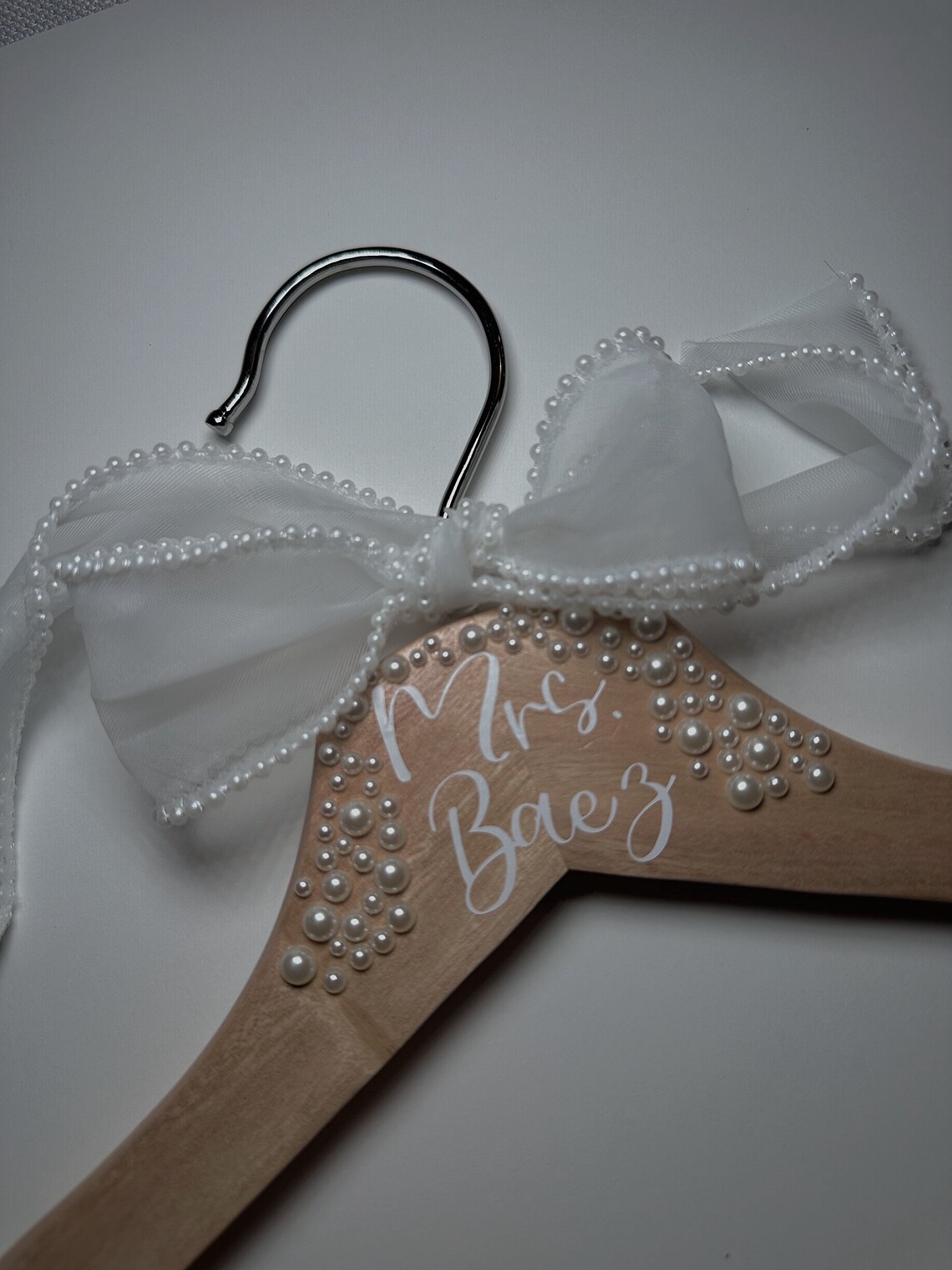 Pearl Bow Custom Bride Hanger for Wedding Dress Personalized With Date ...