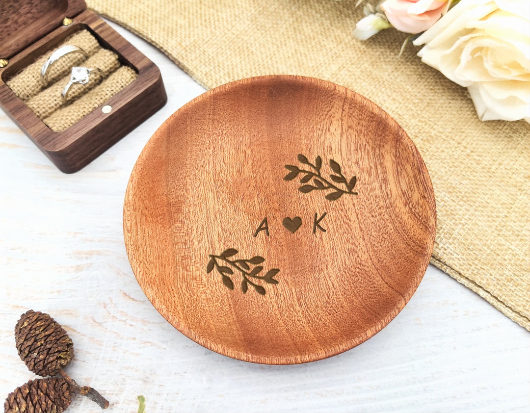 Personalized Wood Ring Dish,5th Anniversary Gift,wood Ring Holder ...