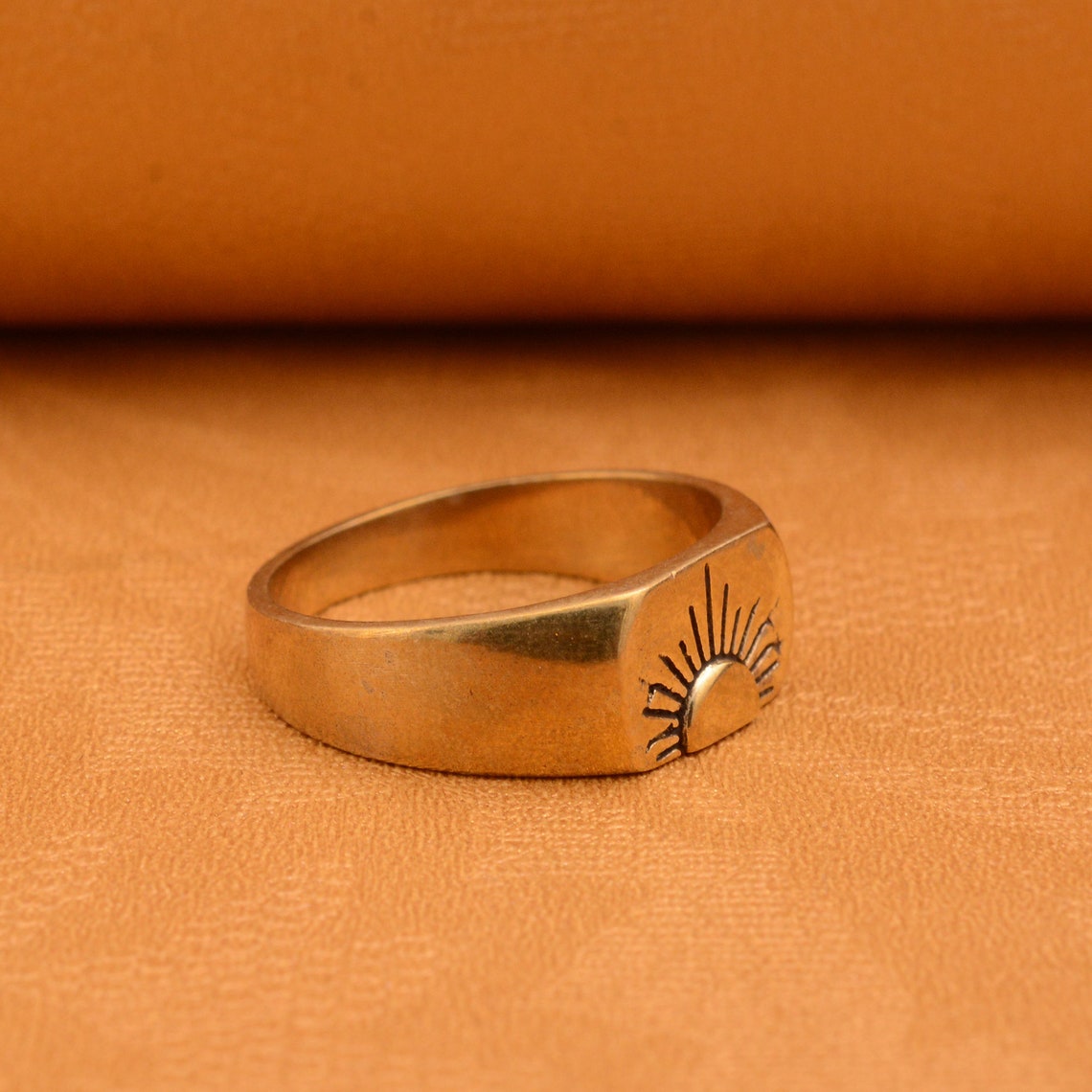 Gold Sun Ring for Men: Handmade Carved Minimalist Jewelry - Etsy