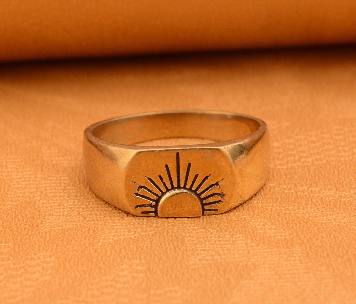 Gold Sun Ring for Men: Handmade Carved Minimalist Jewelry - Etsy