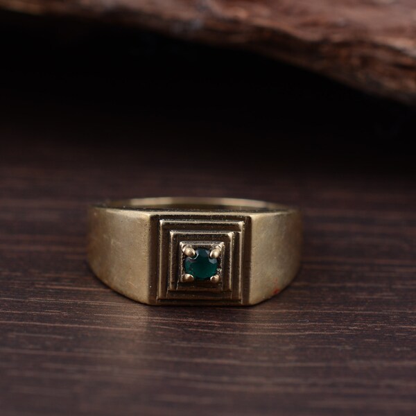 Green Stone Ring - Etsy