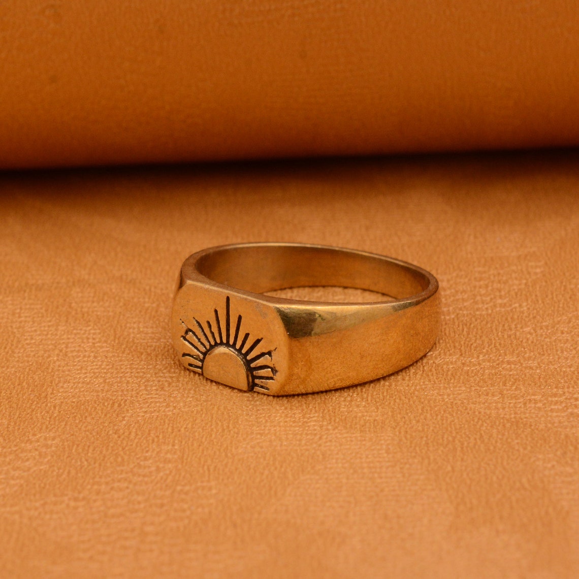 Gold Sun Ring for Men: Handmade Carved Minimalist Jewelry - Etsy