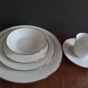 Vintage Noritake Reina (#6450Q) Dinner Set 6 Pieces Place Set for 12 ...