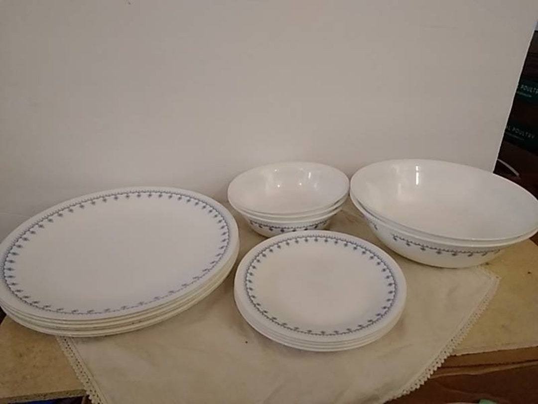 Corelle Snowflake Pattern 6 Dinner Plates 4 Bread Plates 3 Cereal Bowls ...