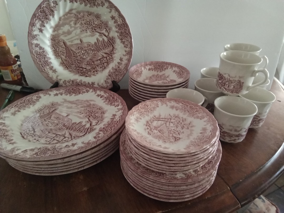 Churchill the Brook Pink/red Dinner Set 5 Piece Setting for 8 (total 40 ...