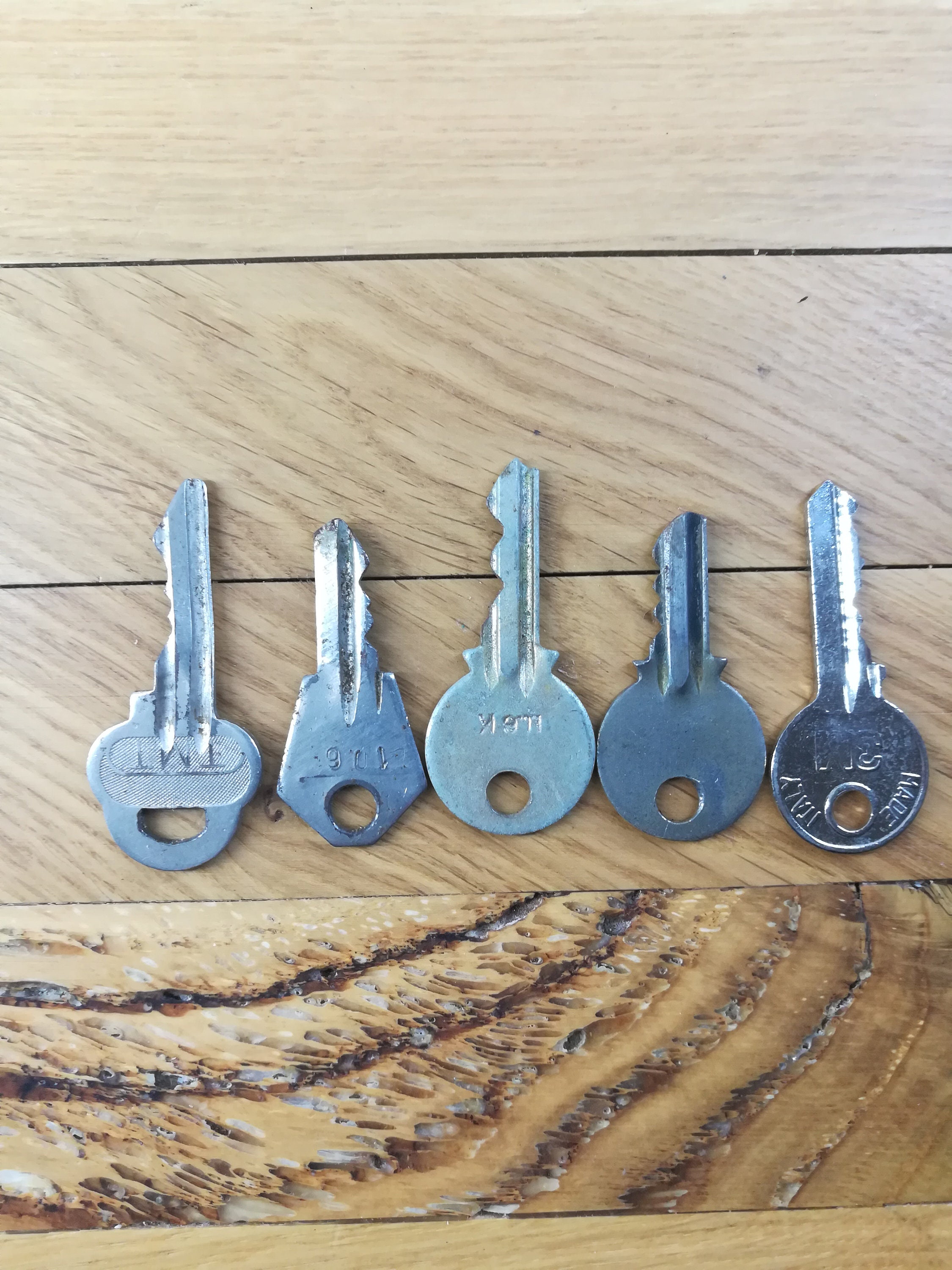 30 Pieces of Old Lock Keys - Etsy