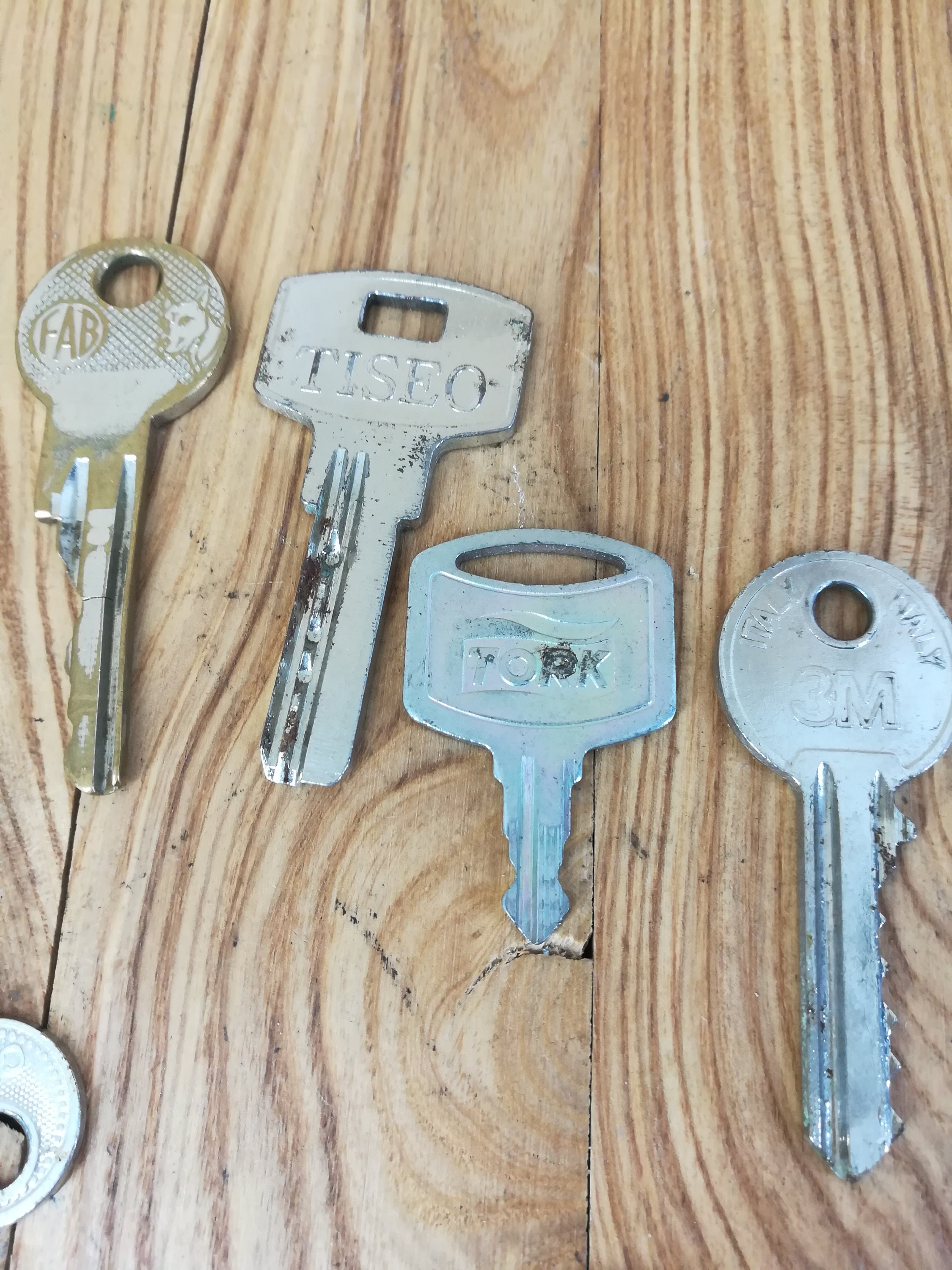 Old Metal Keys - Etsy