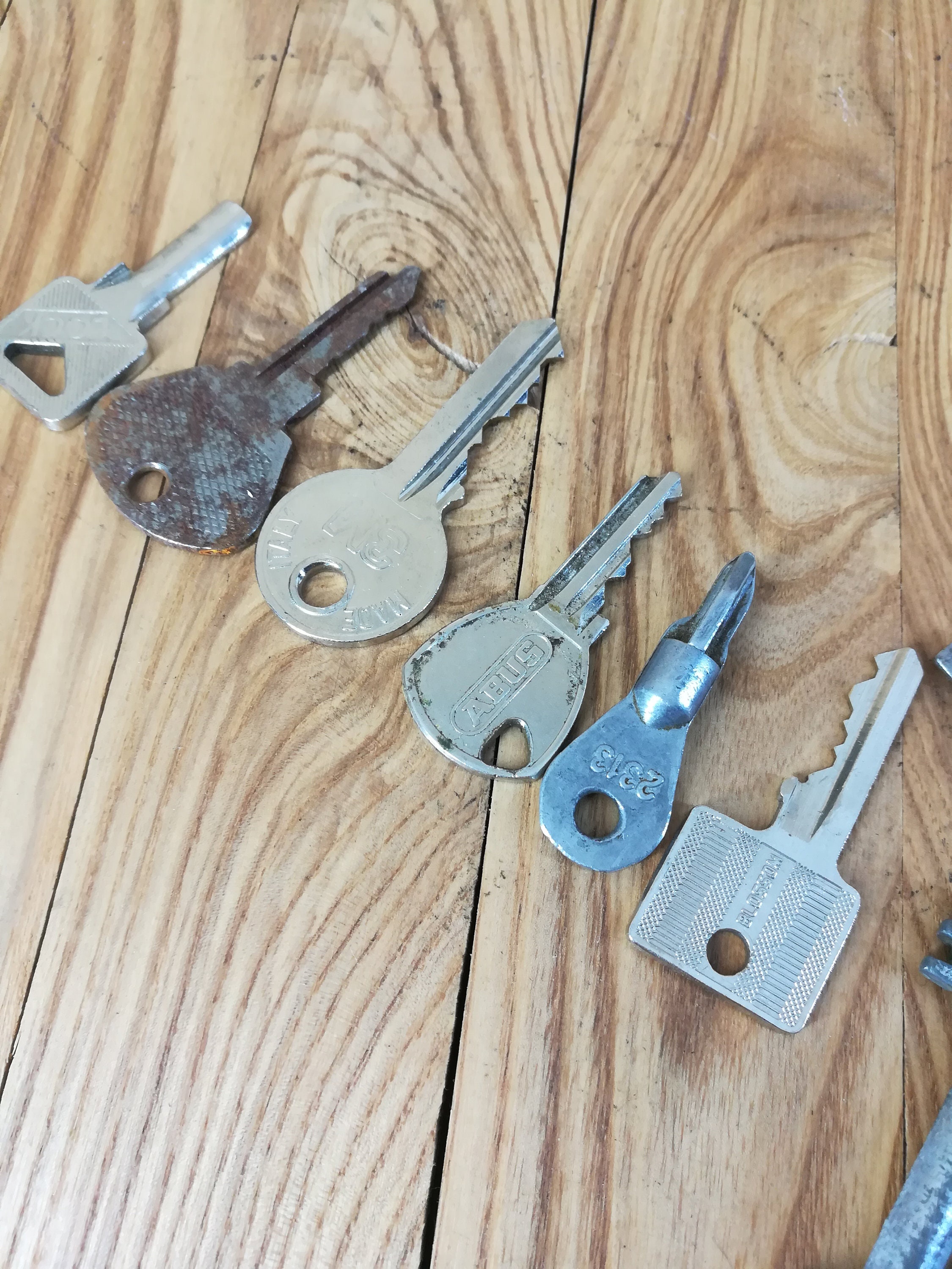 Old Metal Keys - Etsy