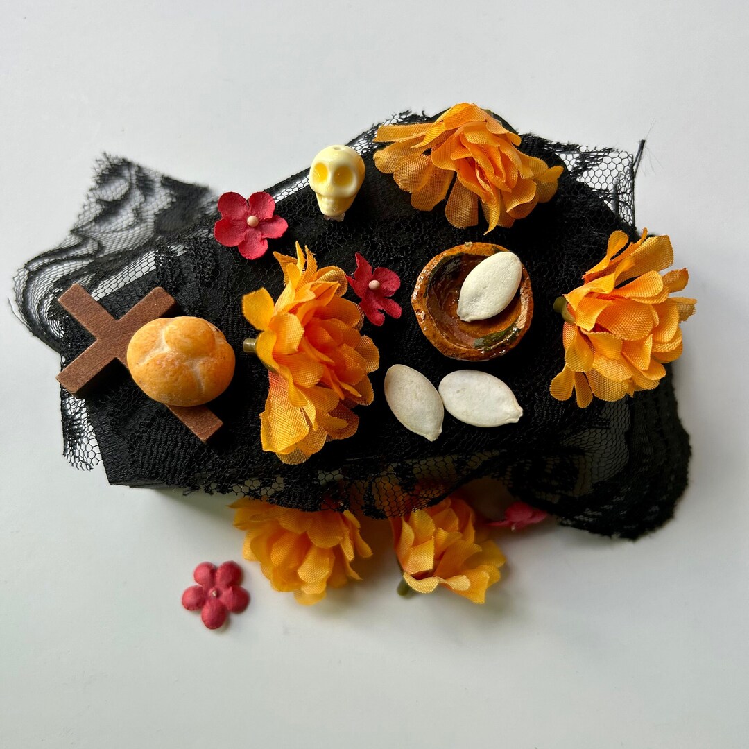 Small Day of the Dead/ Dio De Los Muertos Altar - Etsy
