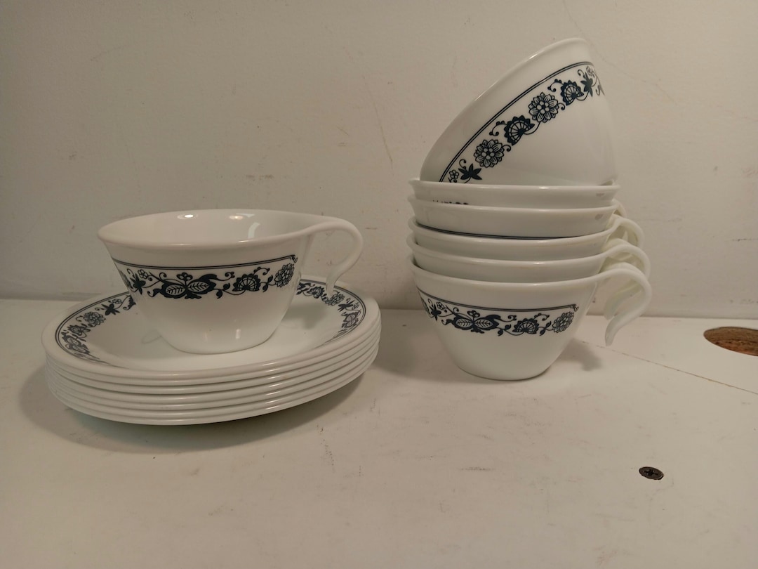 14 Piece Vintage Corelle Old Town Blue Onion Hook Handle Cups & Saucers ...