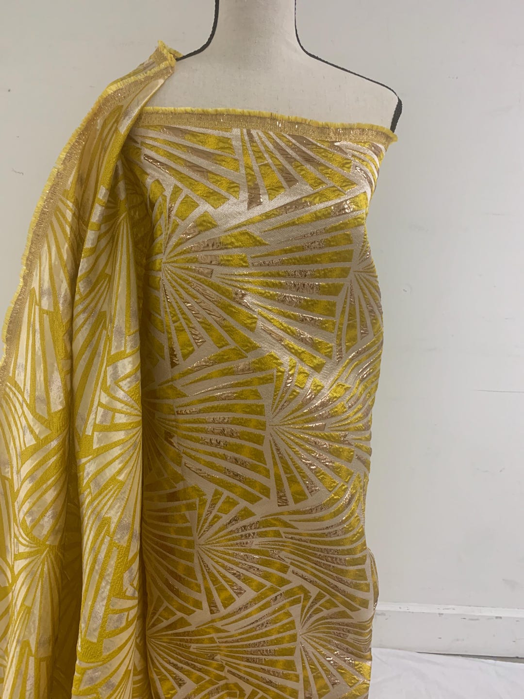 5 Yards Yellow Brocade Metalic Fabric. Width 56" Design J3568 - Etsy