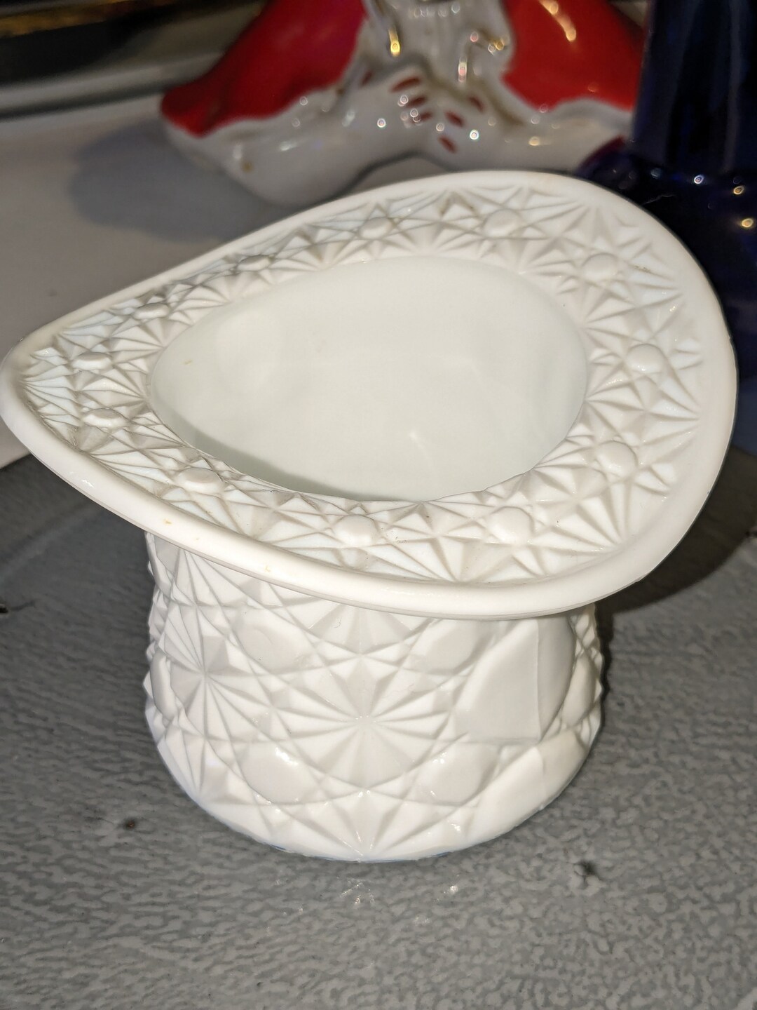 Milk Glass Hat Vase/candy/sugar Bowl Daisy and Button - Etsy