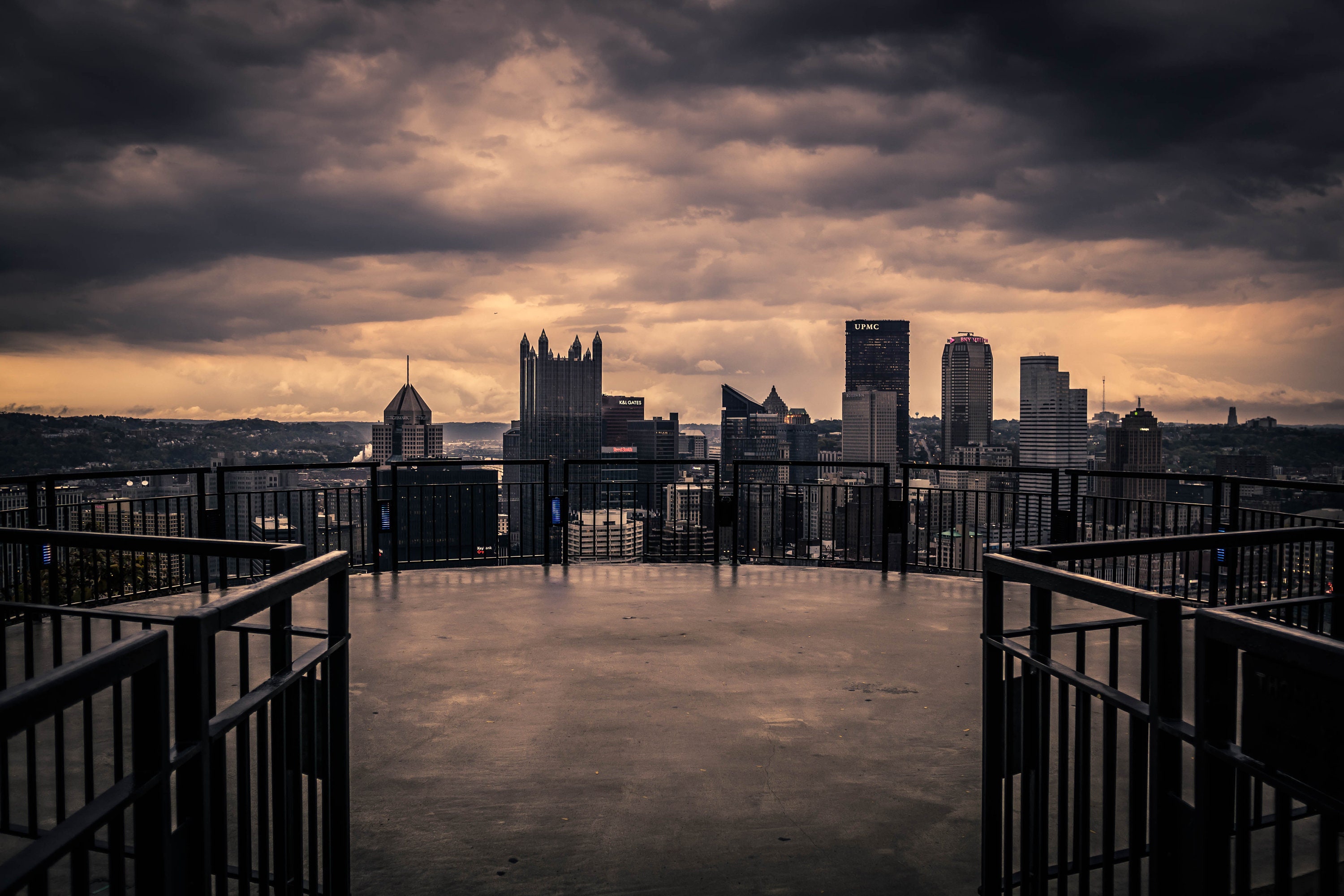 Pittsburgh Skyline- Mt Washington- Overlook- Duquesne Incline ...